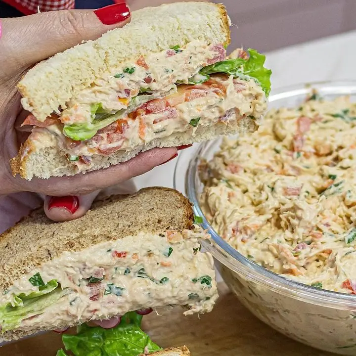 SÁNDWICHES DE POLLO CON MAYONESA - Recetas Caseras