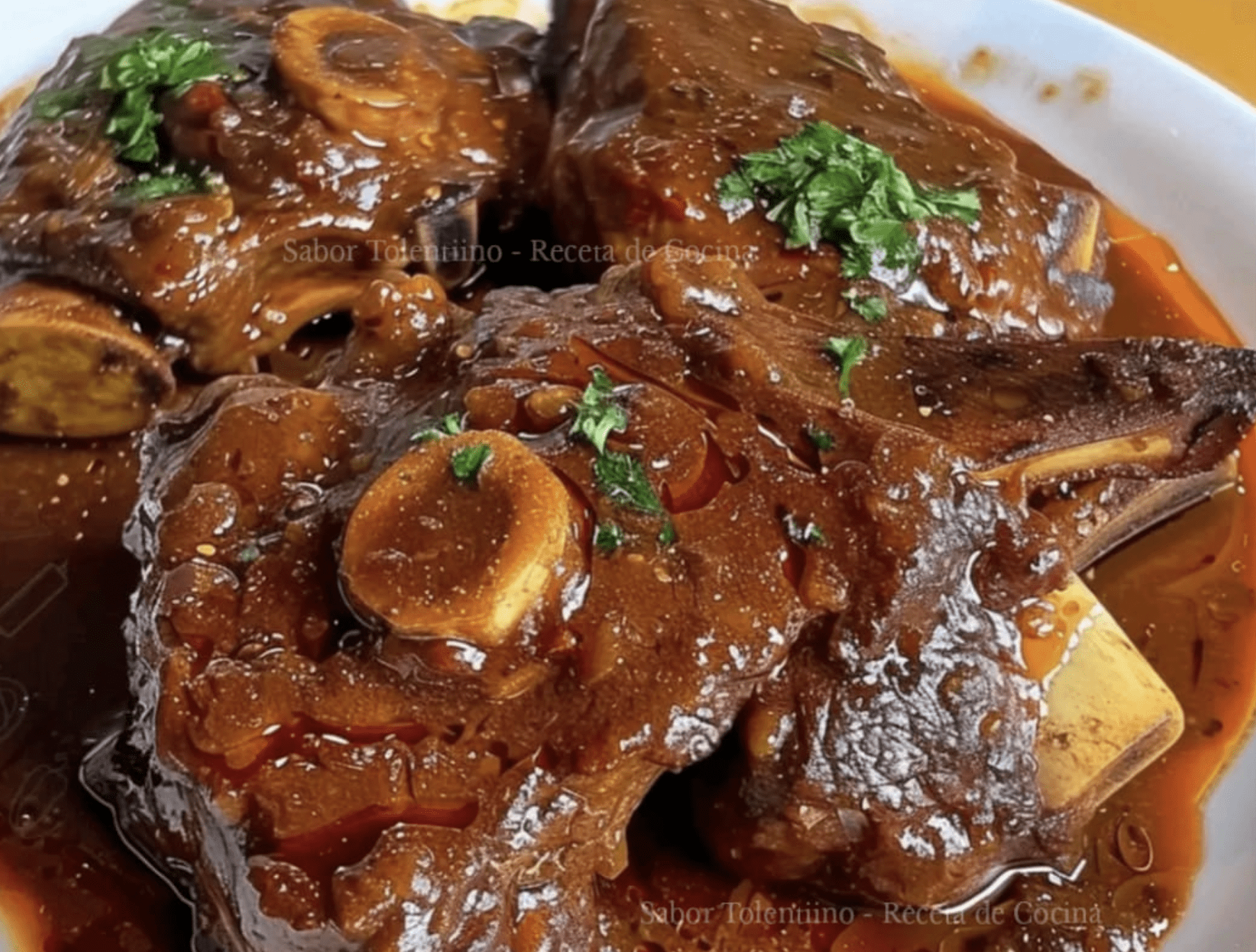 CHAMORRO DE RES ADOBADO CASERO - Recetas Caseras